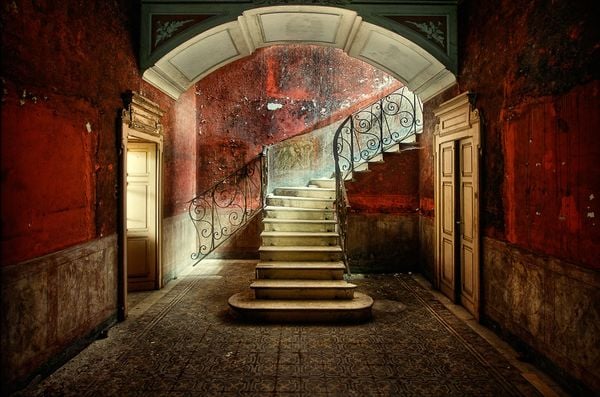 80 Impressive Examples Of Urban Decay Photography | Envato Tuts+